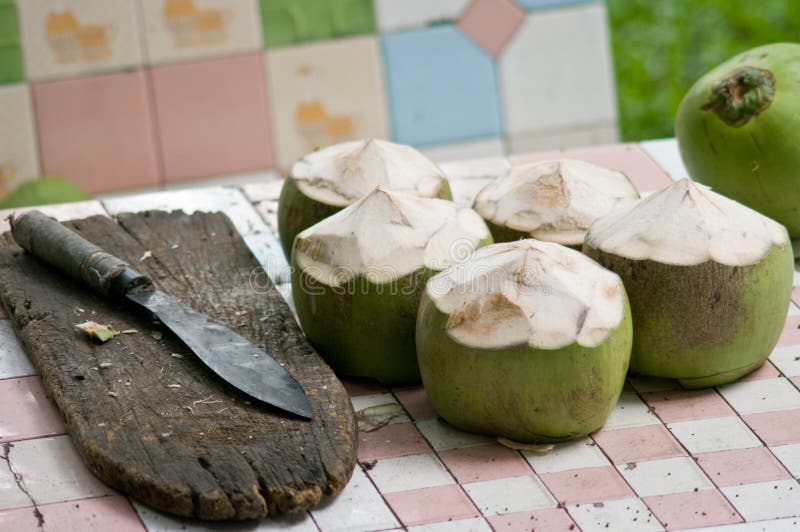 Coconut with knife stock image. Image of tropical, prepare - 23294969