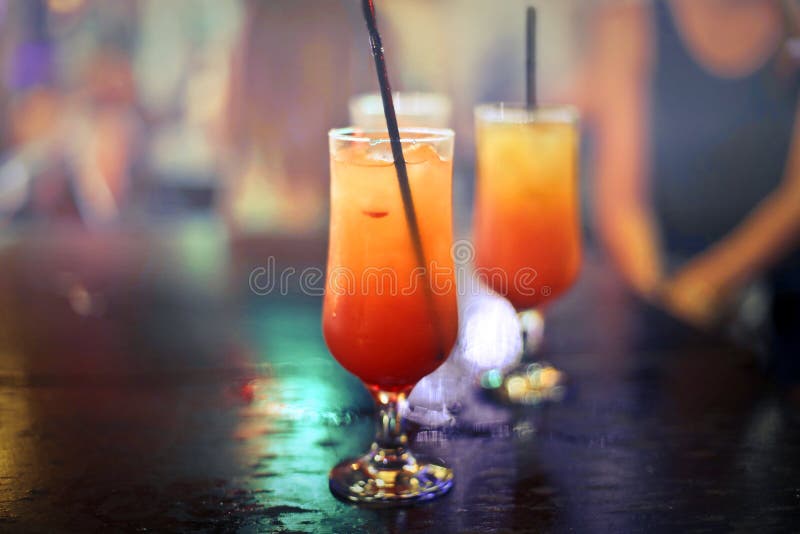 Coctails in the bar stock image. Image of longisland - 121939857