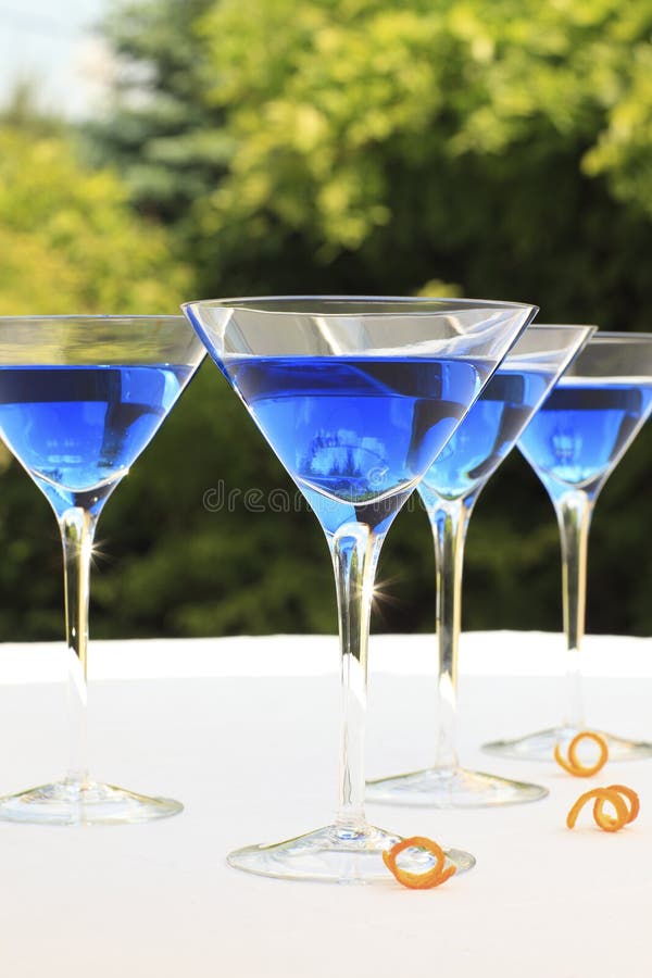 Cocteles azules imagen de archivo. Imagen de boda, yarda - 21450983