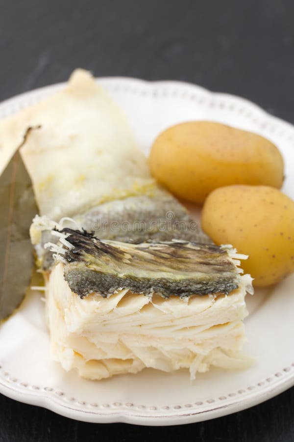 Cod fish with potato stock image. Image of vegetable - 45765411