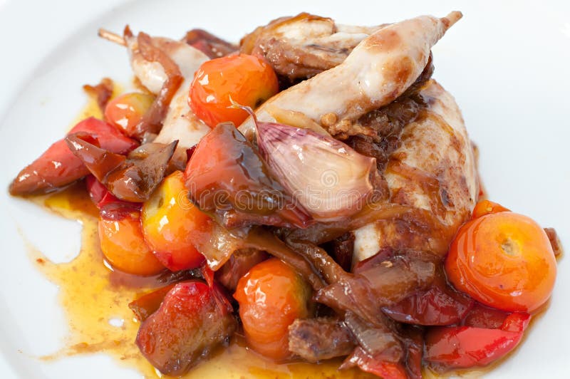 Codornices guisadas imagen de archivo. Imagen de seta - 32880595
