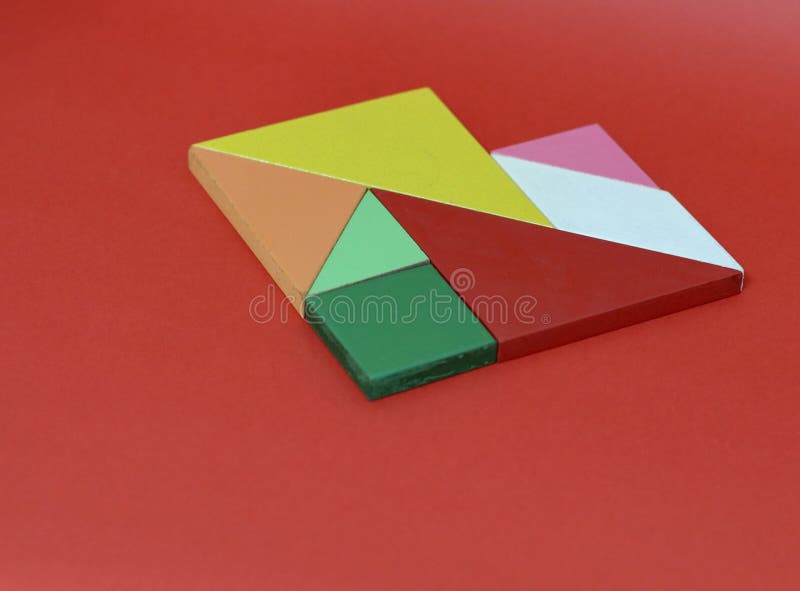 Coeur Constitu? Par Des Morceaux De Tangram Photo stock - Image du ...