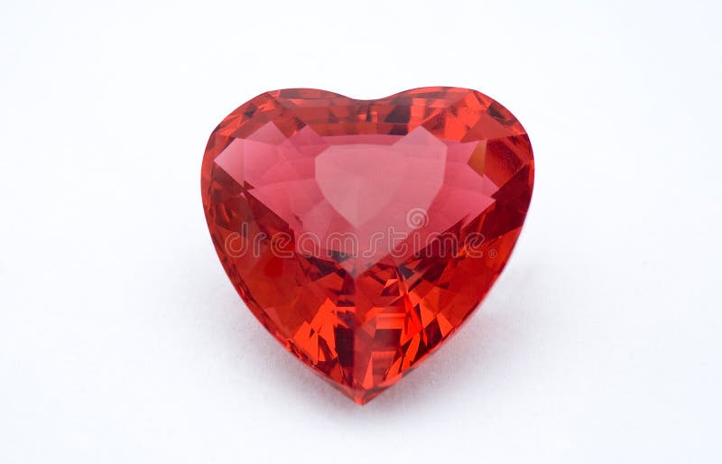 Coeur en cristal rouge photo stock. Image du amour, quartz - 4127204