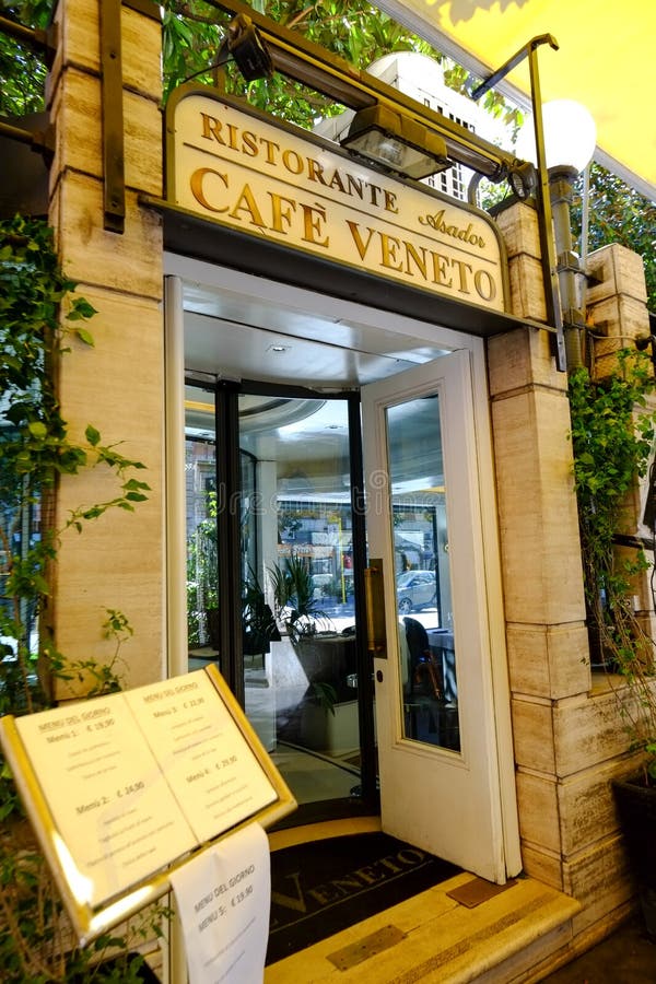 Coffee bar in Rome editorial stock image. Image of fresh - 39922194