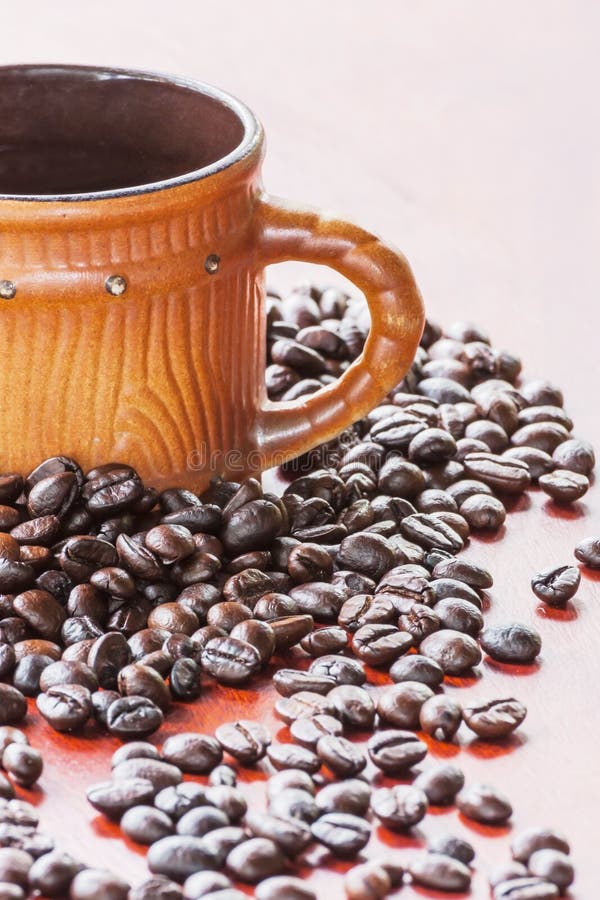 Coffee seed on wood table stock image. Image of espresso - 32727879