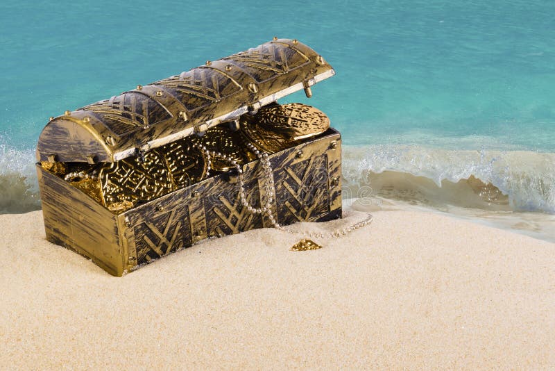 Cofre del tesoro imagen de archivo. Imagen de correspondencia - 63745815