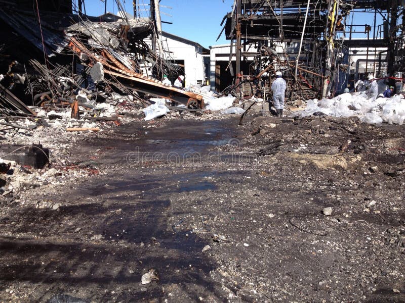 Coger Y Empaquetamiento De La Basura Foto de archivo - Imagen de ...