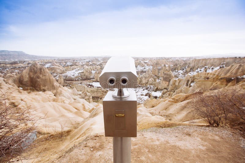 Coin-operated Binoculars Looking Out Over Mountain Landscape, Tu Stock ...