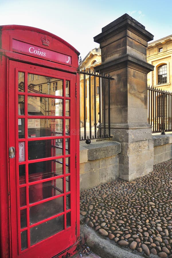Coin telephone box, Oxford stock image. Image of catte - 26704577