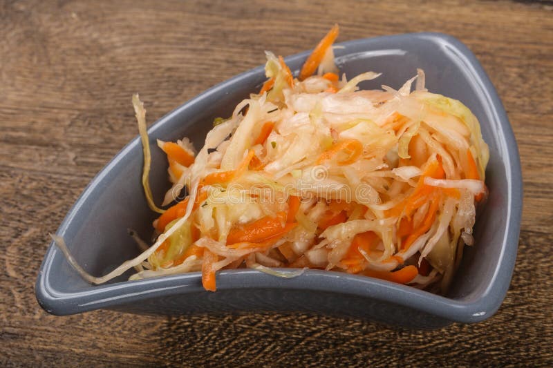 Col Conservada En Vinagre Cruda Imagen de archivo - Imagen de delicioso ...