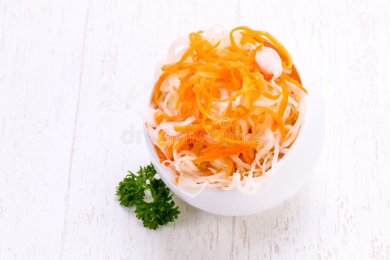 Col fermentada tradicional foto de archivo. Imagen de destrozado ...