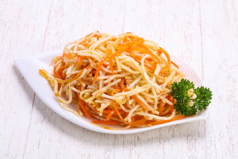 Col fermentada tradicional imagen de archivo. Imagen de crudo - 121924899