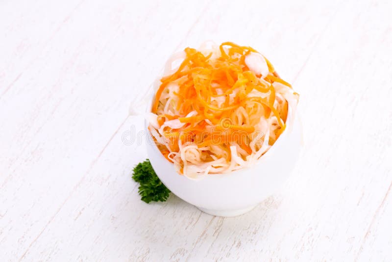 Col fermentada tradicional foto de archivo. Imagen de amargo - 124026726