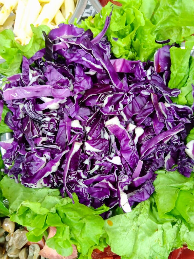 Col y verduras verdes foto de archivo. Imagen de fresco - 138421176
