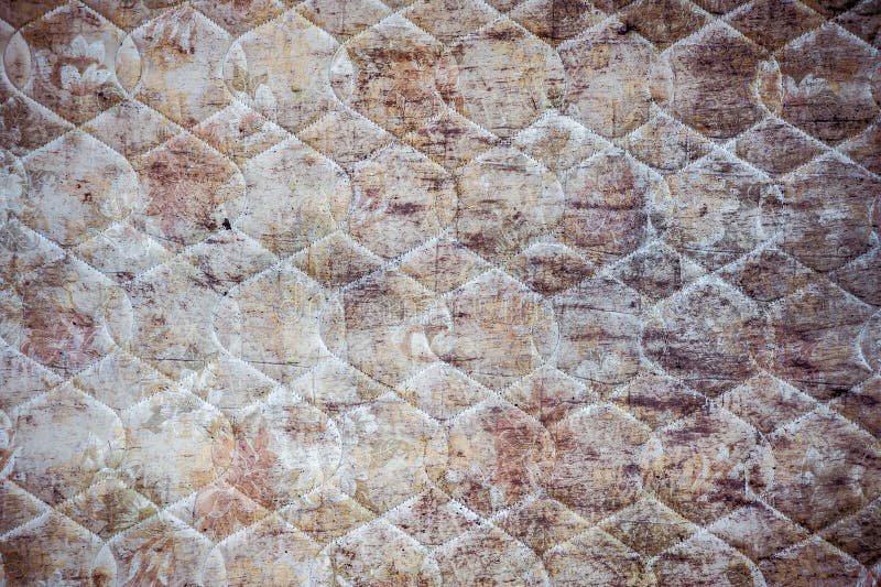 Colchón Sucio Viejo Abandonado En La Acera Foto de archivo - Imagen de ...