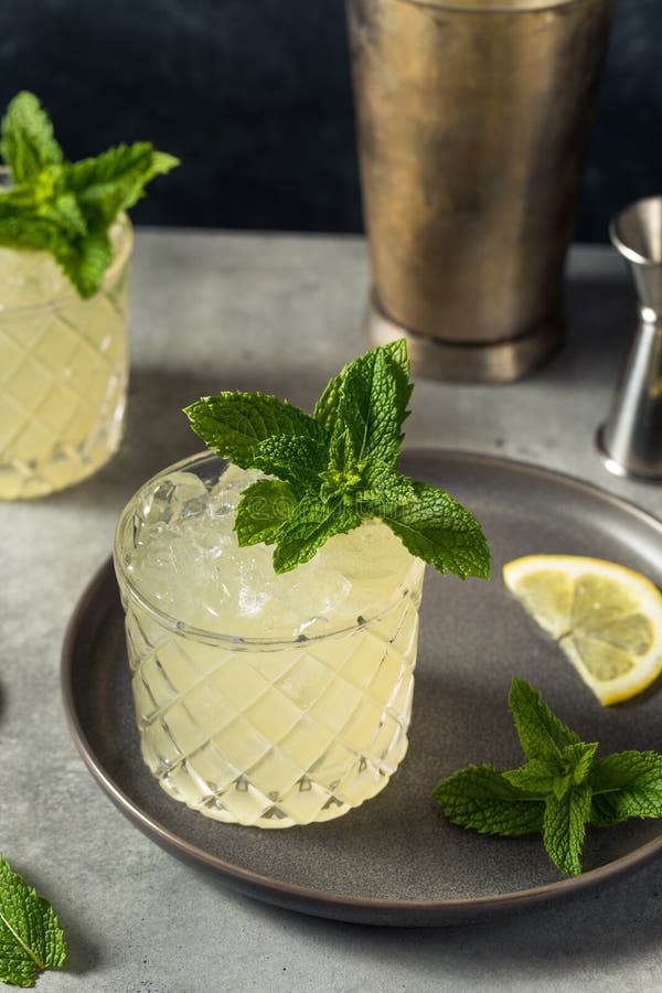 Cold Boozy Refreshing Whiskey Smash Cocktail Stock Image - Image of ...