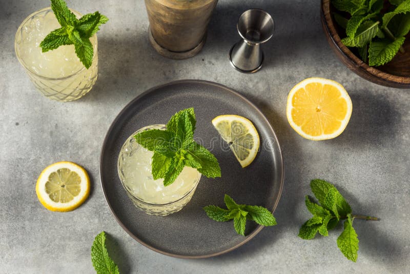 Cold Boozy Refreshing Whiskey Smash Cocktail Stock Image - Image of ...