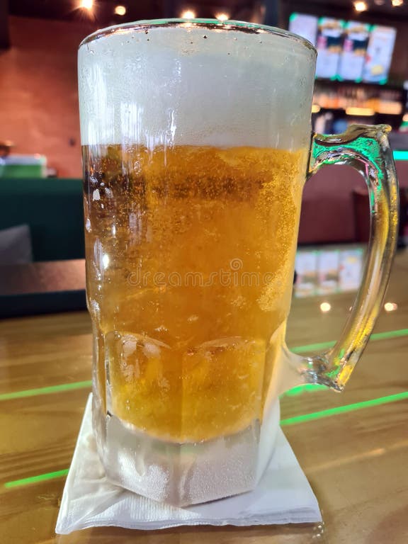 13,319 Cold Draft Pint Stock Photos - Free & Royalty-Free Stock Photos ...