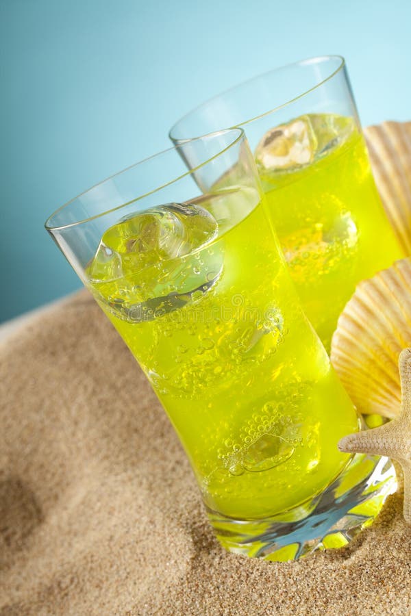 Drinks Shells Ice Cubes Beach Stock Photos - Free & Royalty-Free Stock ...