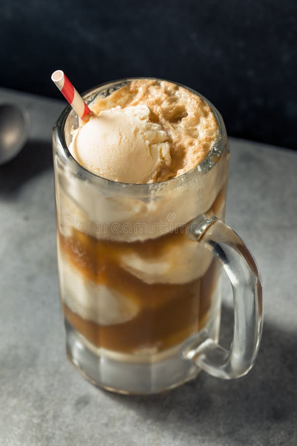 Cold Frozen Root Beer Float Stock Photo - Image of frothy, liquid ...