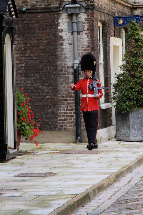 Coldstream Guard editorial photo. Image of rifle, marching - 44187236