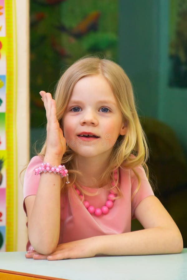 Colegiala imagen de archivo. Imagen de pluma, vector, estudio - 823073