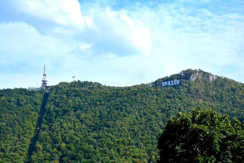 Colina Cerca De Brasov, Transilvania Imagen editorial - Imagen de ...