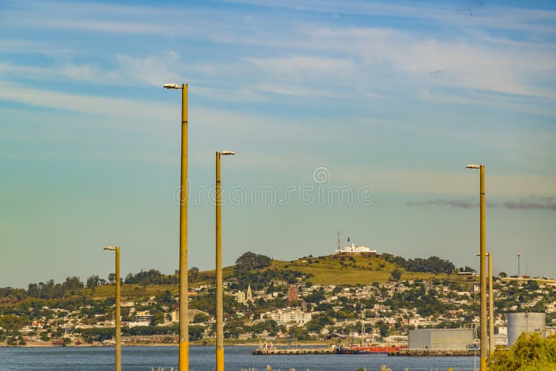 Colina De Cerro, Montevideo, Uruguay Foto de archivo - Imagen de urbano ...