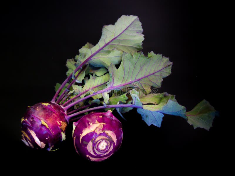 Kohlrabies foto de archivo. Imagen de crudo, verano - 104738702