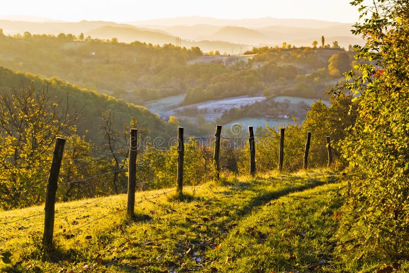 Colinas del país imagen de archivo. Imagen de prado, farmland - 17203407
