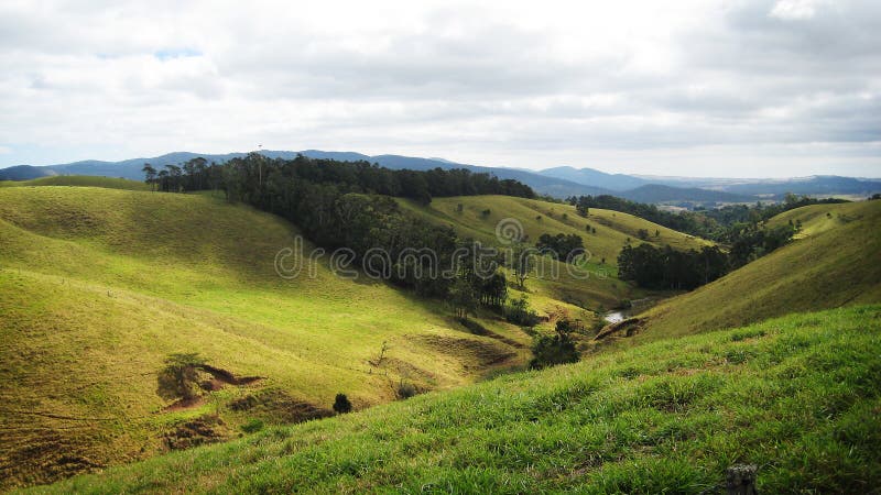 Colinas Verdes Australianas Imagen de archivo - Imagen de colina ...