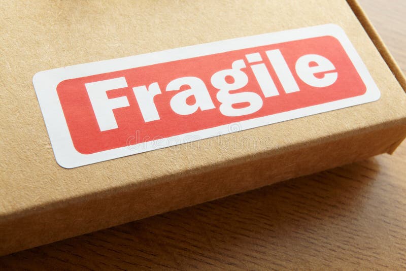 Colis fragile photo stock. Image du avertissement, carton - 10976748