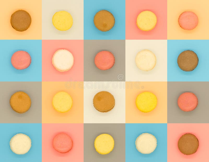 Collage De Macarons Variados Sobre Distintos Colores Foto de archivo ...