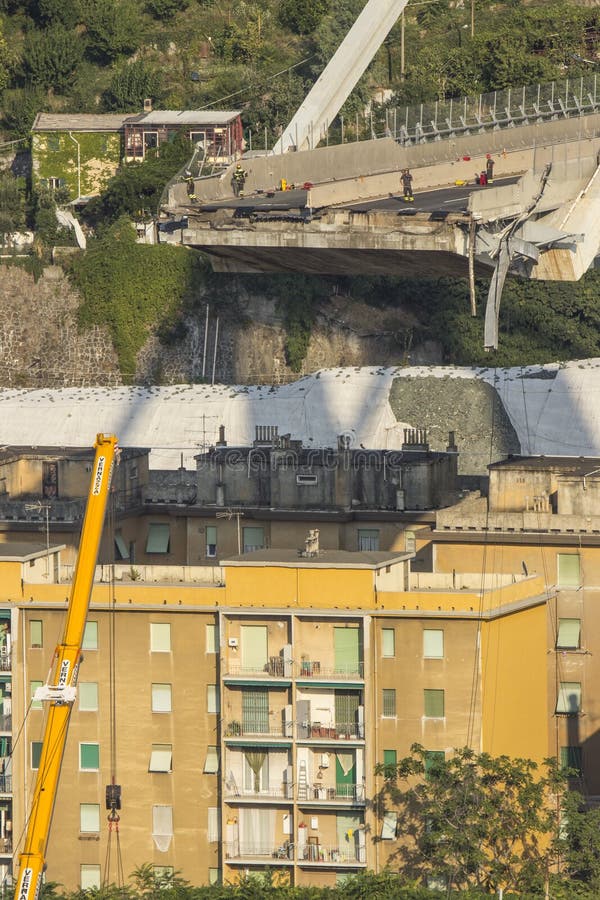 The Collapse Of The Morandi Bridge In Genoa Editorial Stock Image ...
