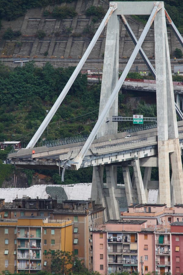 The Collapse of the Morandi Bridge in Genoa Editorial Photography ...