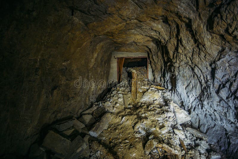 Collapsed Old Abandoned Mine Tunnel Stock Image - Image of corridor ...