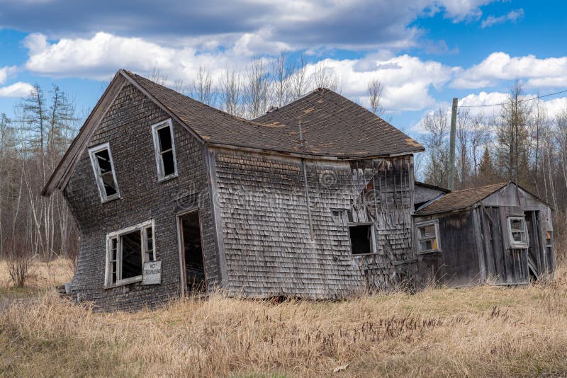 Old house collapsing stock photo. Image of building, collapse - 18912470 Old house collapsing stock photo. Image of building, collapse - 18912470