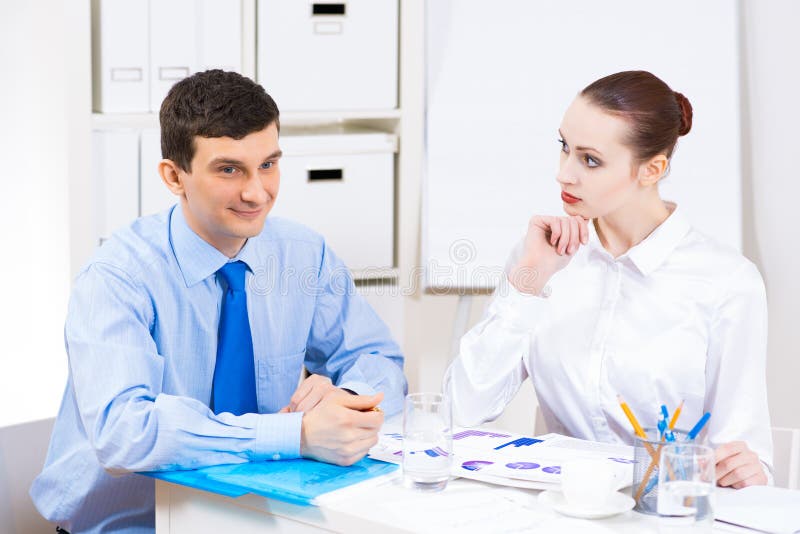 Colleagues Discuss the Reports Stock Image - Image of desk, businessman ...