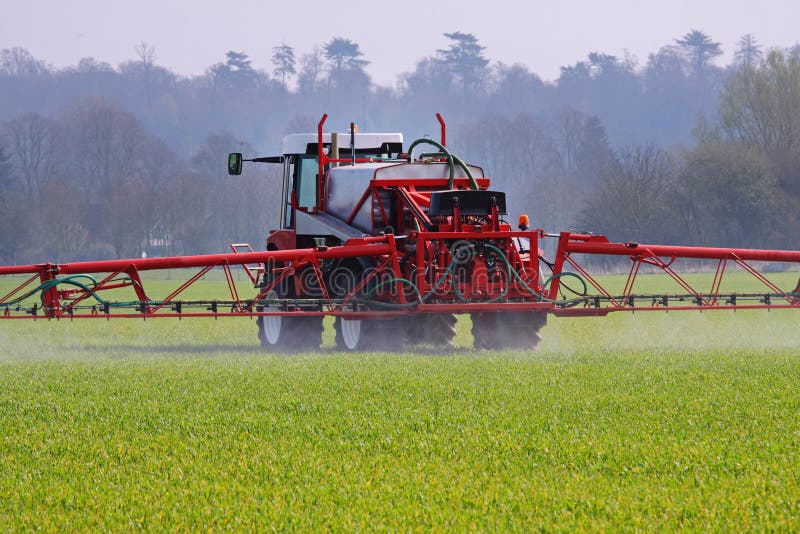 Collectes De Pulvérisation De Machine Agricole Photo stock - Image du ...