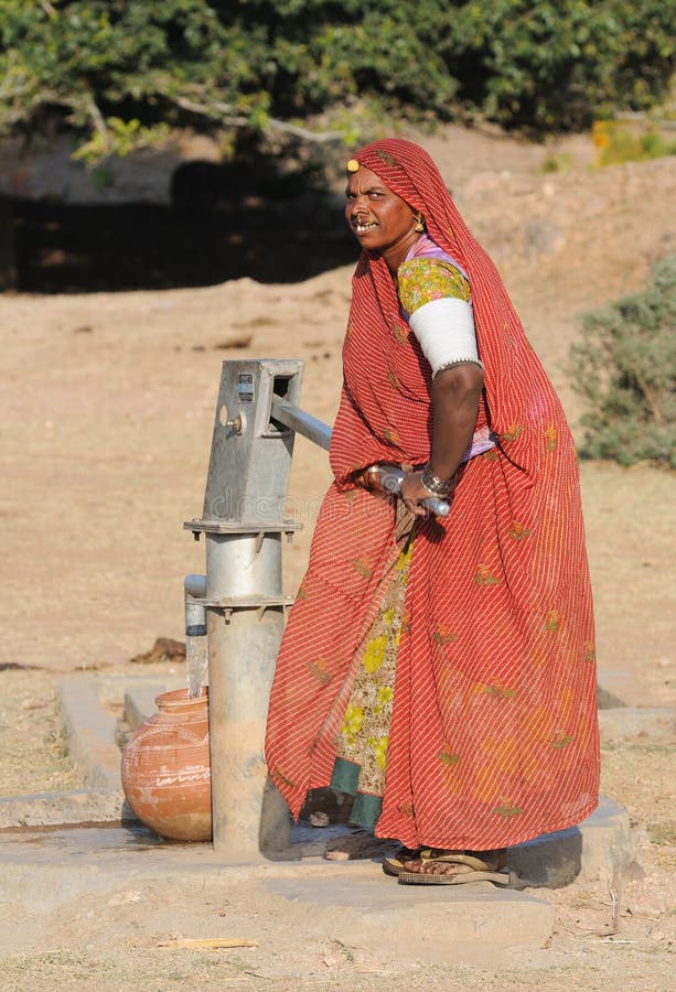 Collecting Water in India 3 Editorial Image - Image of water, asia ...
