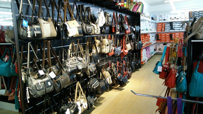 Collection Handbags an Purses Editorial Photography - Image of shop ...