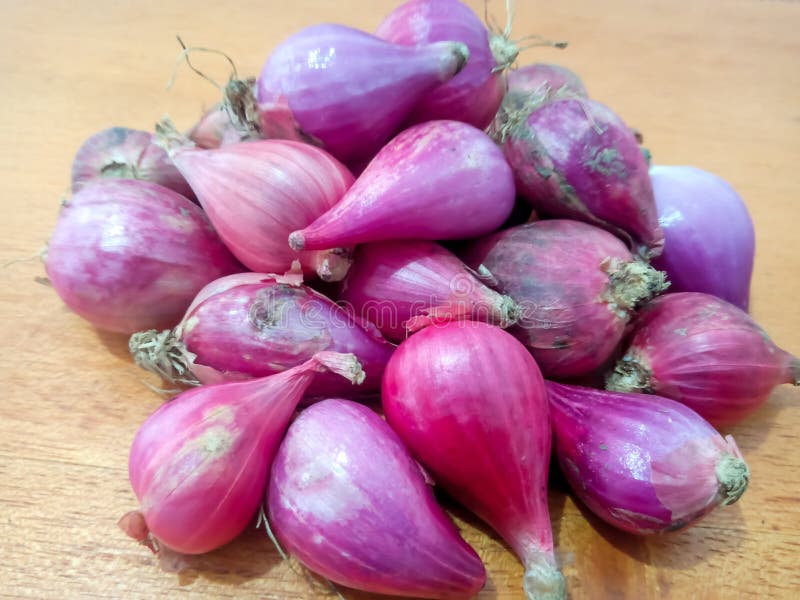 Bunch of Red Onions on the Table Stock Photo - Image of fruit, crop ...