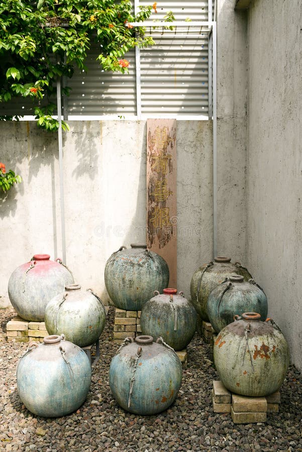 Collection of Weathered Ceramic Pots in an Outdoor Garden Setting Stock ...