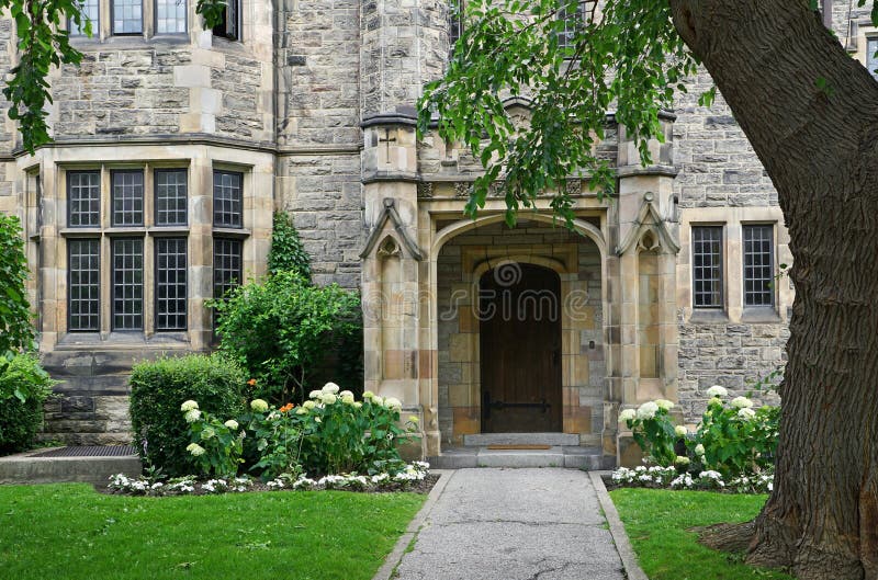 New College Courtyard and Cloisters, University of Oxford Stock Photo ...