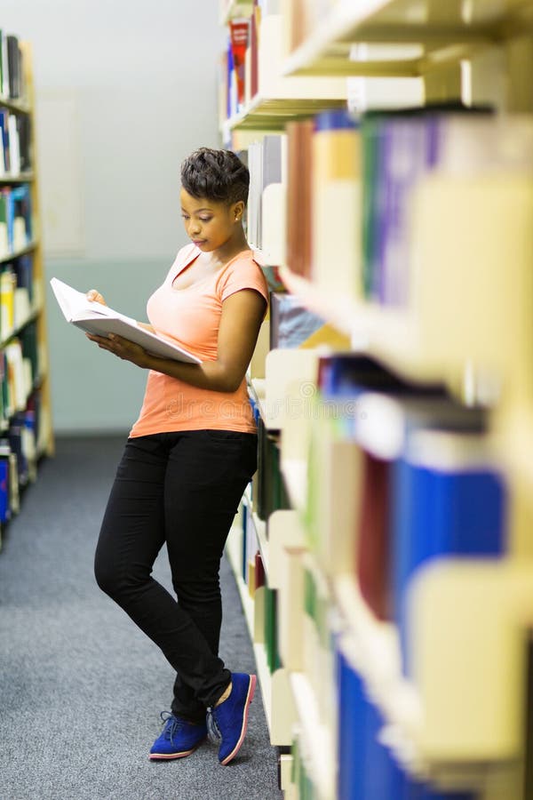 College Girl Reading Library Stock Image - Image of book, looking: 39083633