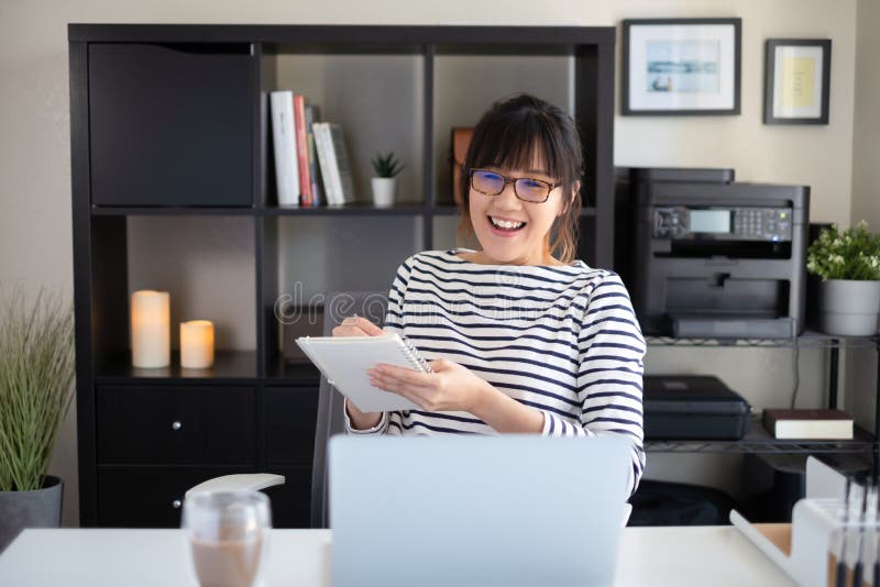 15,554 College Student Screen Stock Photos - Free & Royalty-Free Stock ...