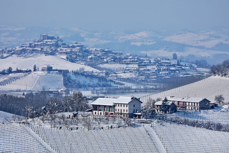 Colline Di Snowy Di Piemonte, Italia. Fotografia Stock - Immagine di ...