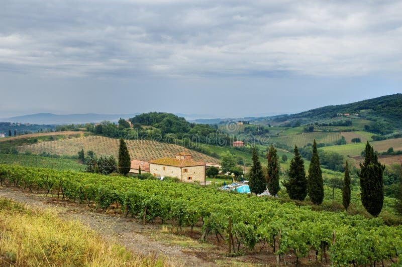 Colline Di Tuscan Nel Paesaggio Collinare Autunnale. Toscana Italiana ...