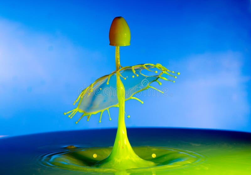 Collision of Two Drops on a Surface of Water Stock Photo - Image of ...