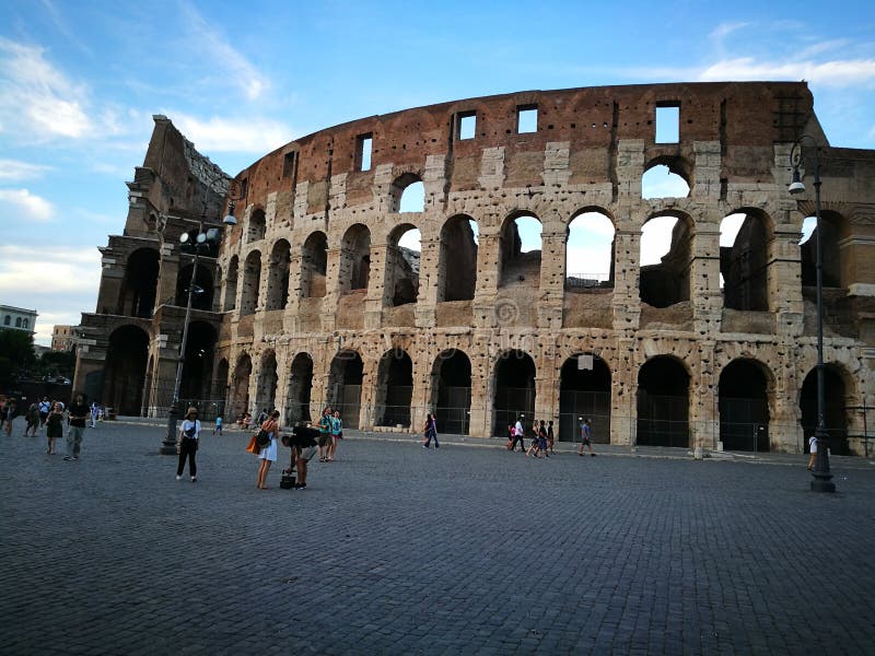 Rom editorial photography. Image of roma, colloseo, italy - 126687967